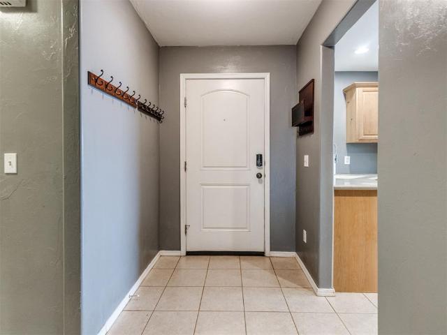 1129 Hawthorne Drive