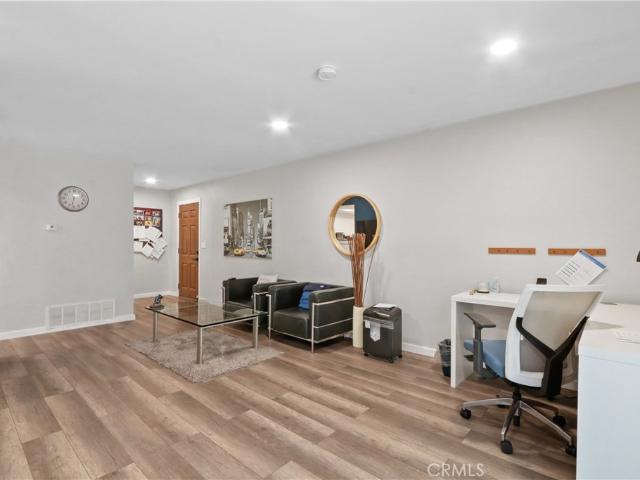 1129 Rosecrans Avenue 28A