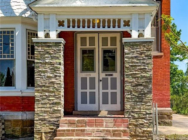 1129 Summit Place
