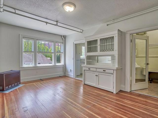 1129 SW Columbia St, Portland, OR 97201
