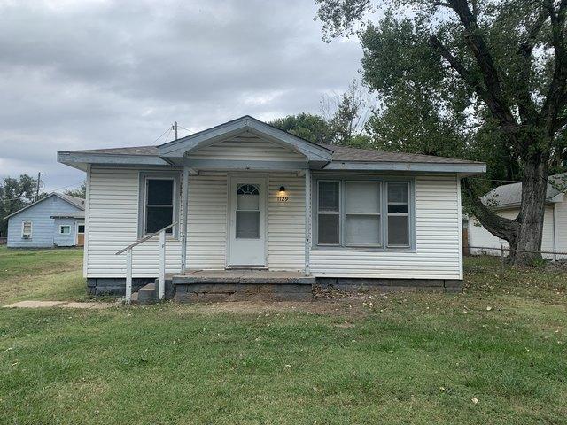 1129 S High St, El Dorado, KS 67042