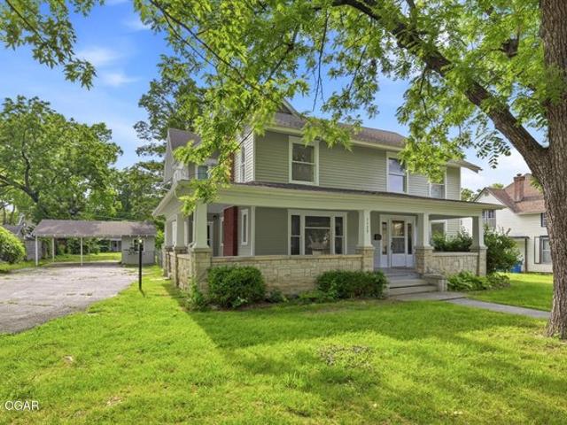 1129 S Maple St, Carthage, MO 64836