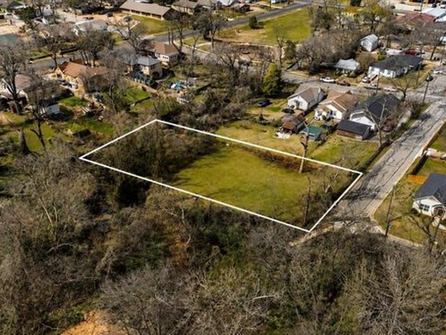 1129 S Saleh Ave, Tyler, TX 75702