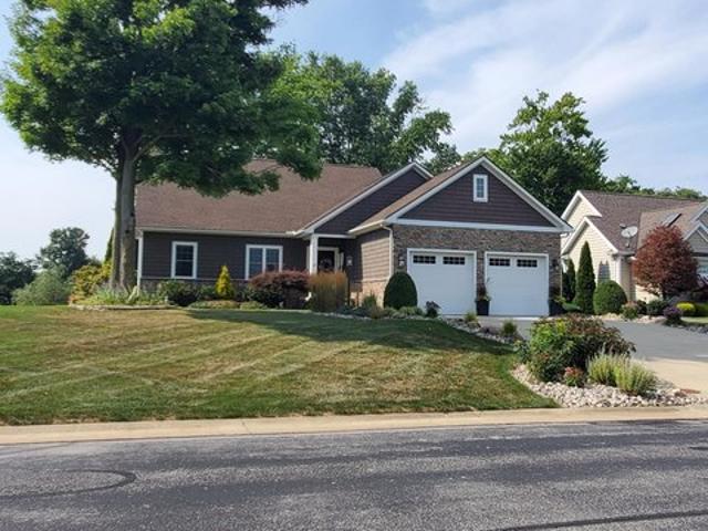 1129 Sheltered Brook Dr, Huron, OH 44839