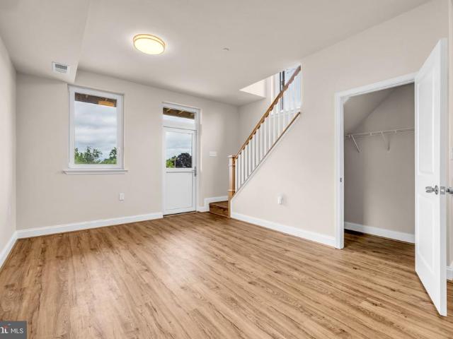 1129 UNIT A Monroe Circle