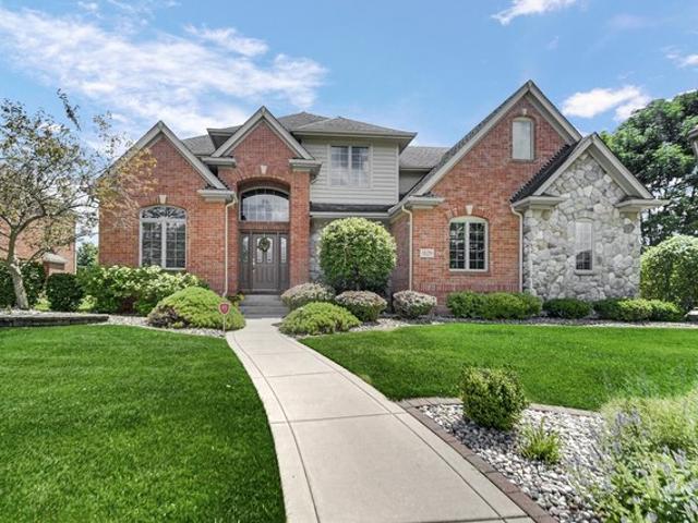 1129 Wellington Ter, Schererville, IN 46375