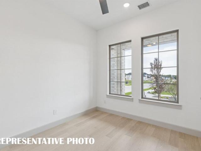1129 Wheatgrass Mews