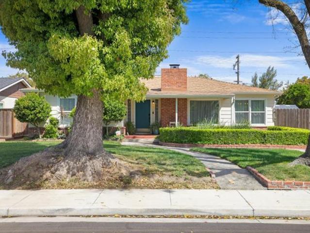 1129 Woodman Way, Modesto, CA 95350
