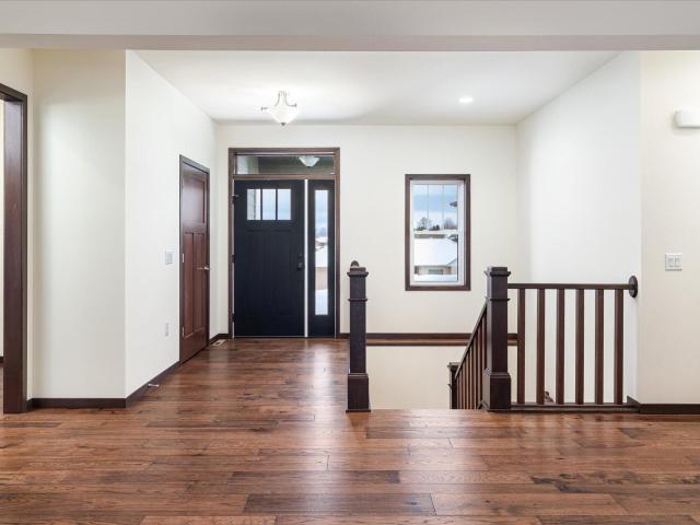 1129 16th Fairway Dr