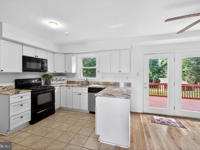 11203 Cedar Lane