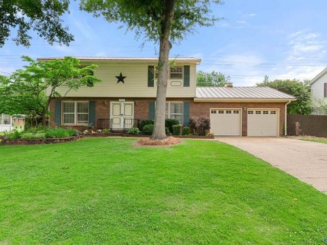 11203 Maplecrest Dr SE, Huntsville, AL 35803