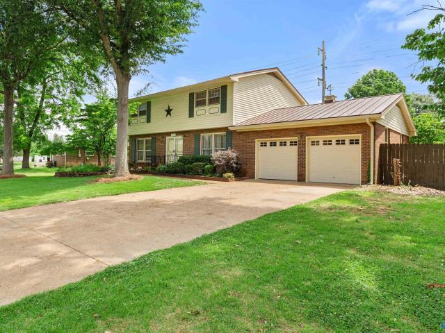 11203 Maplecrest Drive SE