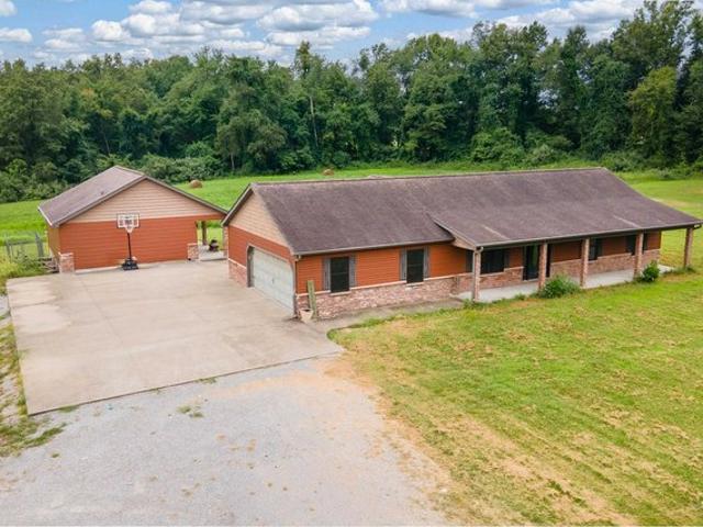 11203 Murrah Rd, Marion, IL 62959