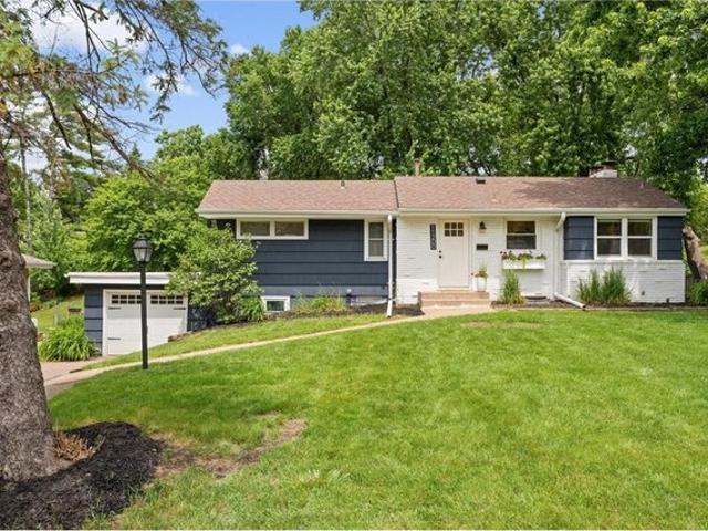 11200 Oakvale Rd N, Hopkins, MN 55305
