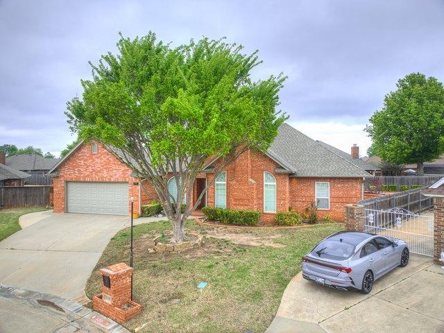 11201 Kingsgate Ter, Oklahoma City, OK 73170