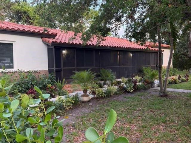 11201 NE 10th Ave # 11203, Biscayne Park FL 33161 #11203 Biscayne Park
