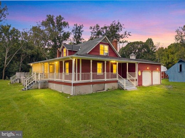 11201 Stuart Mill Rd, Oakton, VA 22124