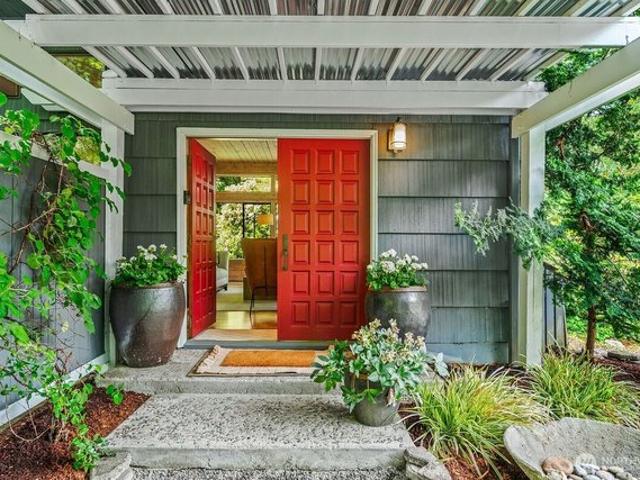 11202 th Ave NE, Redmond, WA 98053
