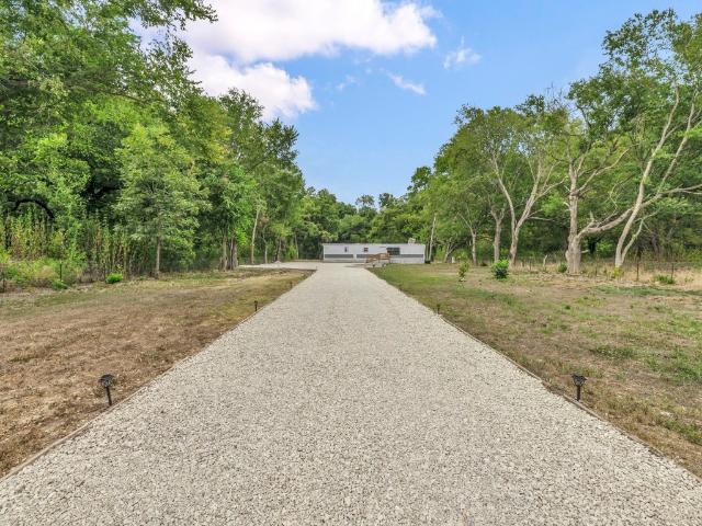 11202 Pearce Ln, Del Valle, TX 78617 | MLS #3308 | Compass