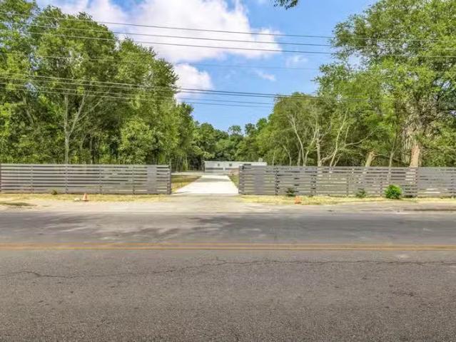 11202 Pearce Ln, Del Valle, TX 78617