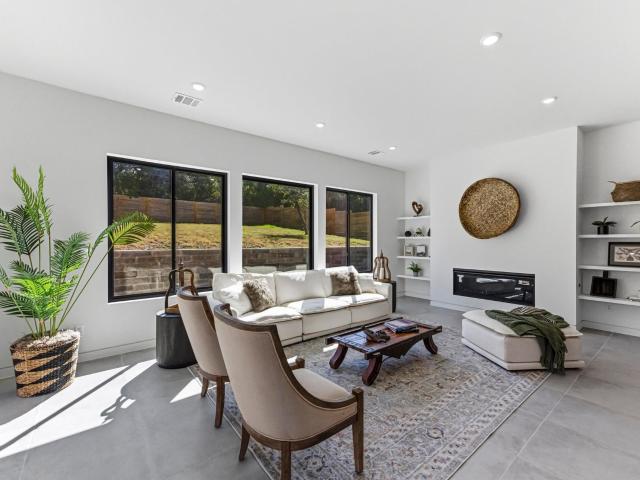 11205 Beach Rd