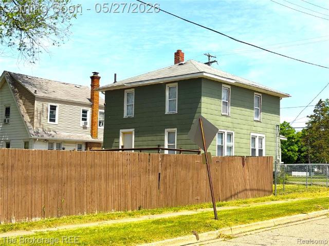 11205 N Saginaw Street