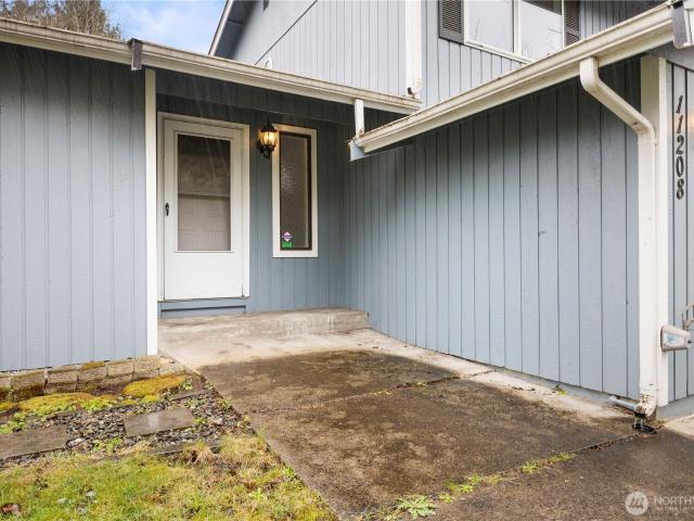 11208 th Street E