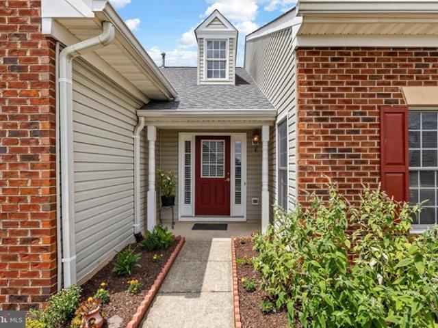 11208 Silversmith Ln, Fredericksburg, VA 22407