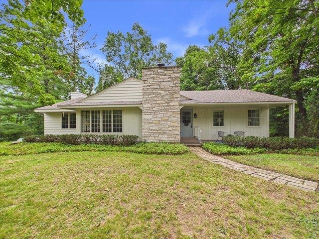 1120 Murphy Woods Ln, Rockford, IL 61107