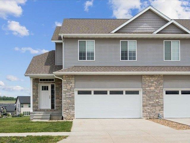 1120 Mary Ln, North Liberty, IA 52317
