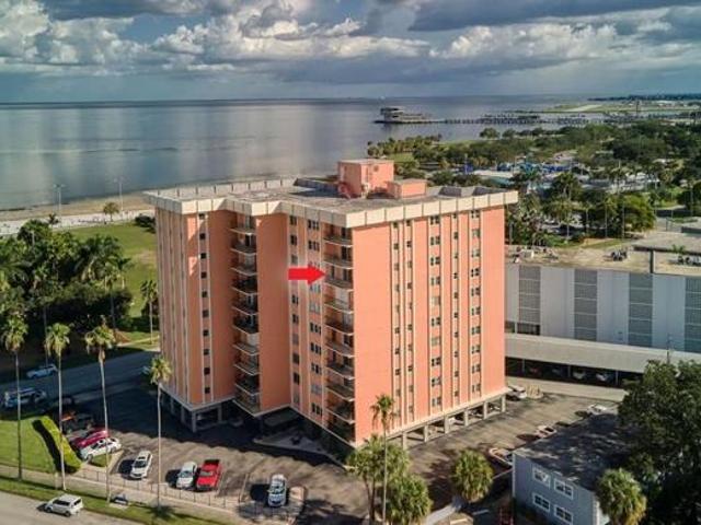 1120 N Shore Dr E #804, Saint Petersburg, FL 33701
