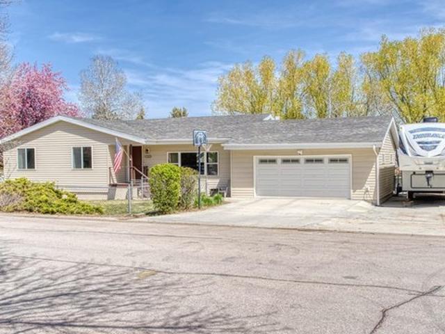 1120 Arapahoe Ave, Gillette, WY 82718