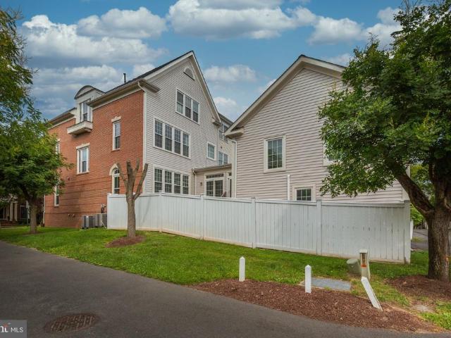 1120 Crestfield Drive