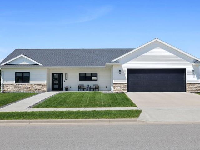 1120 Crockett Dr, Holmen, WI 54636