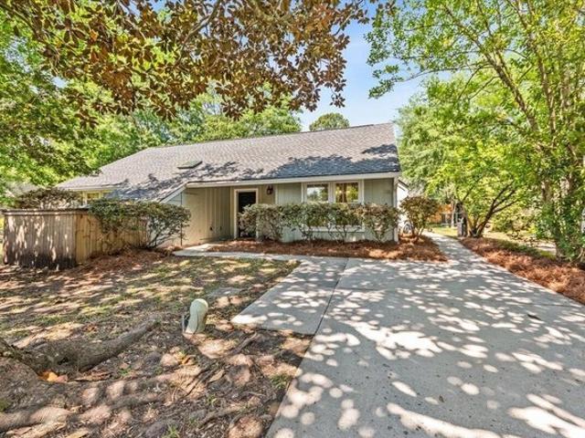 1120 Daffodil Ln, Mount Pleasant, SC 29464