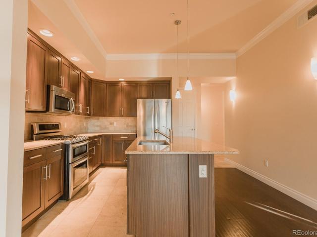 1120 Delaware Street # 401