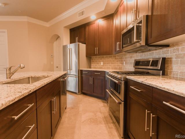 1120 Delaware # 512