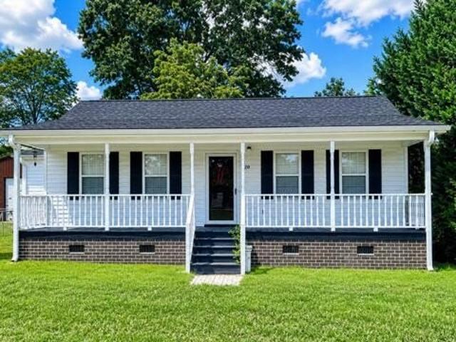 1120 Dove Ln, Summerton, SC 29148