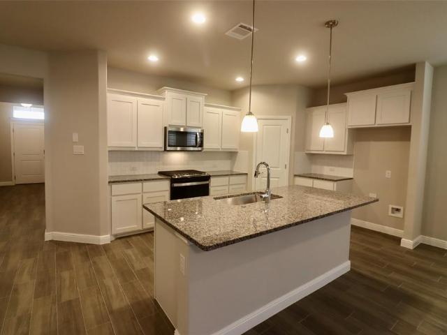 1120 Eastland Lane