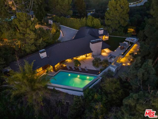 1120 El Retiro Way