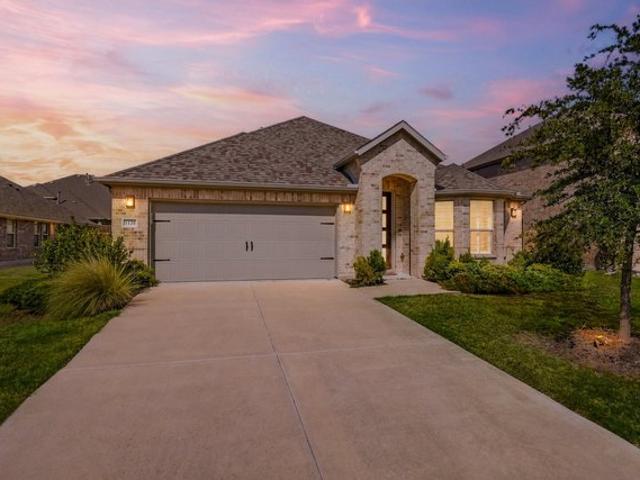 1120 Flamingo Rd, Forney, TX 75126
