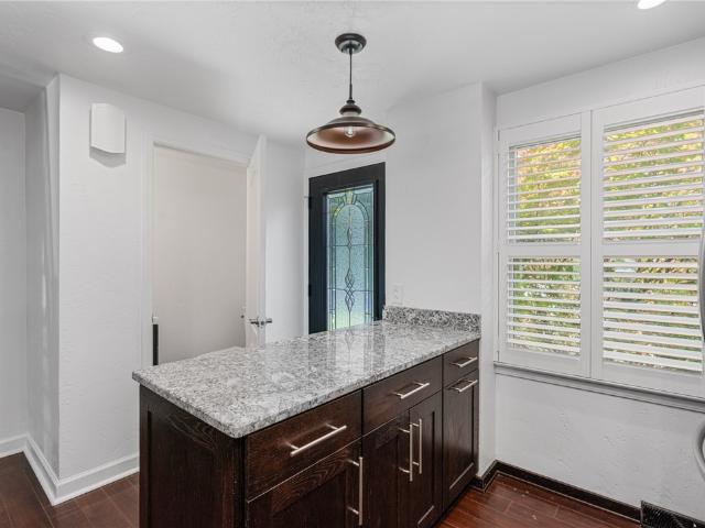 1120 Highland Ave
