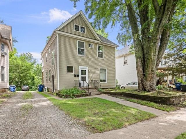 1120 Kirkwood Blvd, Davenport, IA 52803