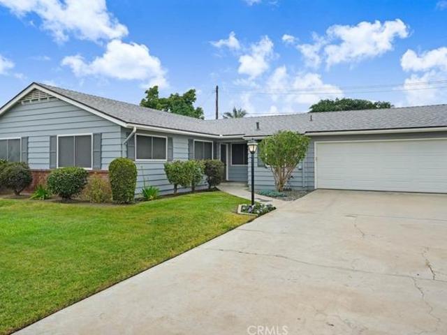 1120 Lyndon Dr, Colton, CA 92324