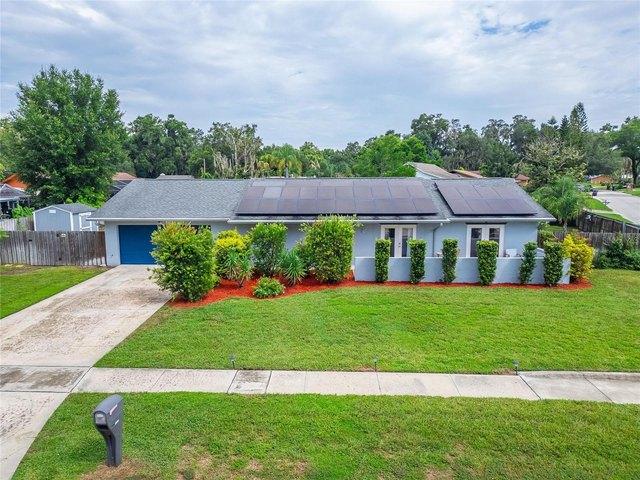 1120 Lakemont Dr, Valrico, FL 33594