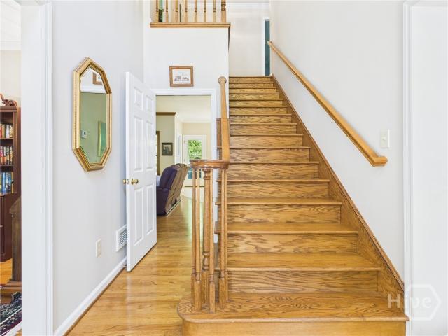 1120 Laurel Pointe