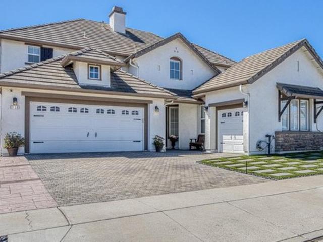 1120 Pueblo Ct, Gilroy, CA 95020