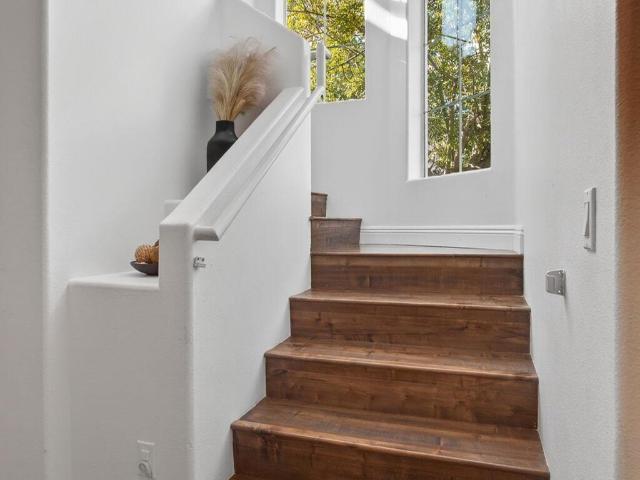 1120 Pan Ct, Newbury Park, CA 91320 | MLS #226003 VC