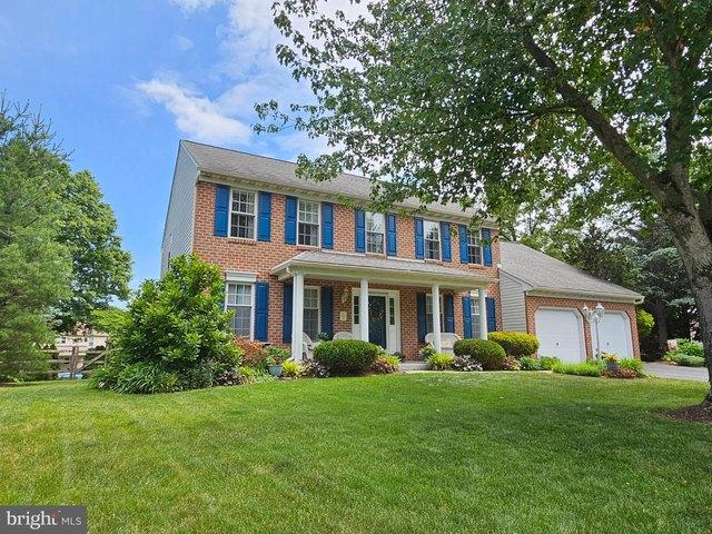 1120 Stonehenge Dr, Reading, PA 19606