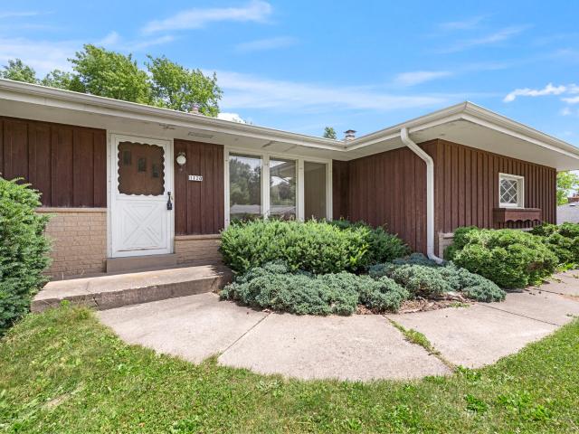 1120 Sunnycrest Dr